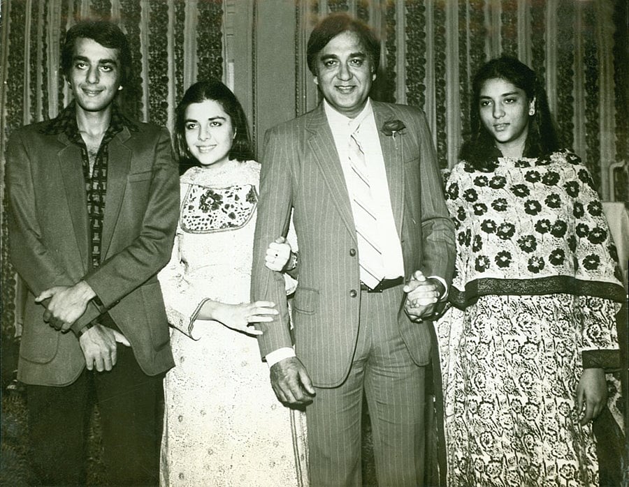 Sunil Dutt Birth Anniversary Special: Nargis and Sunil Dutt: A Love Story In the House of ...